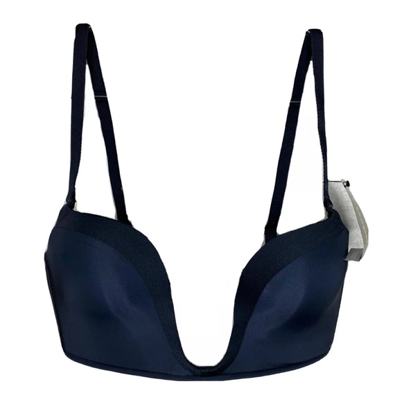 Wonderbra | Intimates & Sleepwear | Wonderbra Plunge Bra 36a Black ...